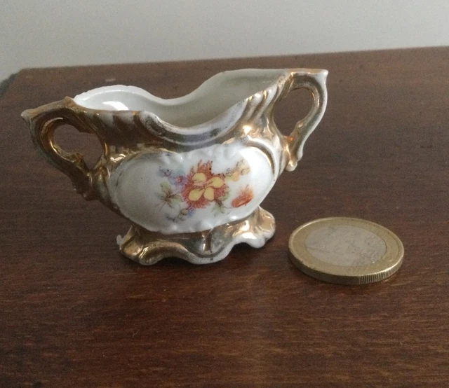 MAISON DE POUPÉE Ancienne jardiniere porcelaine décor fleurs EUR 3,00 - PicClick FR