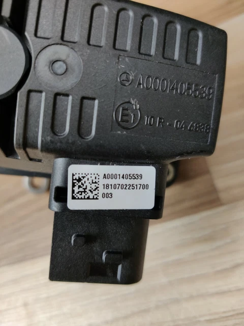 MERCEDES-BENZ ADBLUE POMPE Vanne de Distribution A0001405539 EUR 646,32 ...