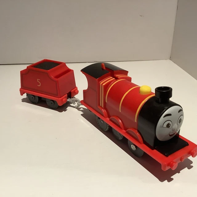 TRACKMASTER JAMES MOTORISED Train with Tender Thomas The Tank Engine ...