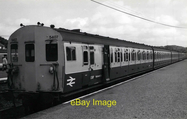 PHOTO RAILWAY 6X4 EMU Class 415/4 4EPB 5407 at Epsom Downs c1986 £1.50 ...