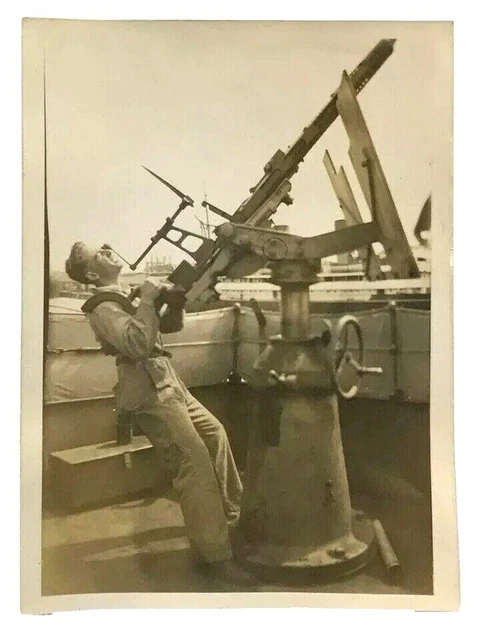 WW2 ERA PHOTO HMAS Junee Ship Corvette Man Anti Aircraft Gun Australia ...