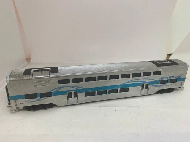HO SCALE METROLINK hyundai rotem Coach Car With Figures Custom 3D ...
