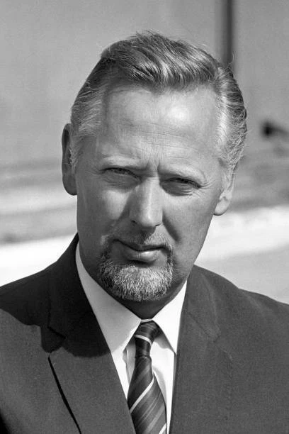 PETER TAYLOR ASSISTANT Derby County Manager Brian Clough Whose Res ...