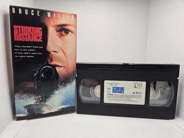 STRIKING DISTANCE (VHS) Bruce Willis, Sarah Jessica Parker £4.40 ...