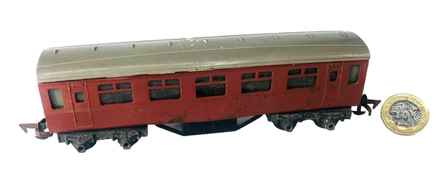 TRAIN LMS 7573 Triang Tri-ang Carriage Model Railway ra £18.93 ...
