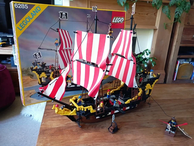 LEGO VINTAGE PIRATE Ship 6285 Complete With Original Box And ...
