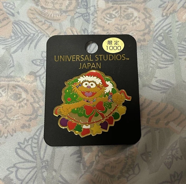 USJ UNIVERSAL STUDIO Japan Sesame Street Pin Badge Christmas Japan £36. ...