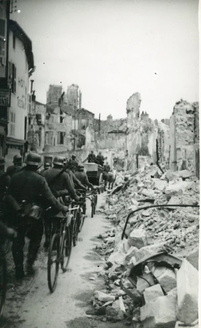 WW2...LE GRAND DÉPART dans les décombres de Caen en Normandie et ...
