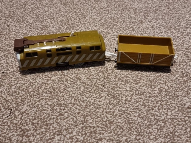 THOMAS THE TANK Engine & Friends Trackmaster MOTORIZED DIESEL 10 TRAIN ...