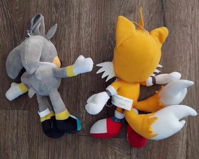 SONIC THE HEDGEHOG Tails Holding Tails 9" silver clip Plush 8" Stuffed ...