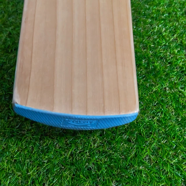 VINTAGE SLAZENGER V900 Ultimate English Willow Cricket Bat Small Mens ...