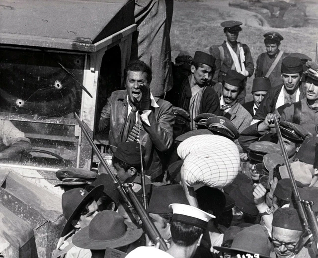 TURKEY TONY CURTIS Charles Bronson Les Baroudeurs 1970 Photo Press £20. ...