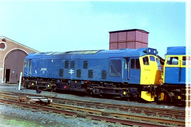 35MM RAILWAY COLOUR Negative Class 25 235 at Bo'ness £1.95 - PicClick UK