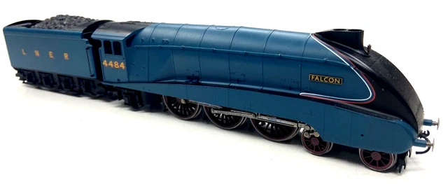 HORNBY MODEL RAILWAY R2779 Lner Class A4 Falcon Dcc Ready Oo Train £26. ...