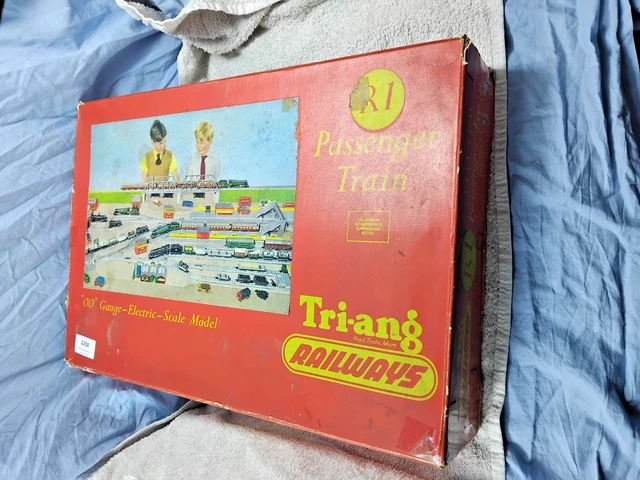 TRI-ANG GAUGE ELECTRIC Scale Model Oo R1 Railway Set Sku 47 £57.88 ...