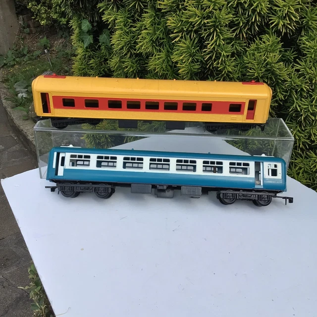 O GAUGE -TRIANG Big Big Train Coaches X 2 £24.99 - PicClick UK