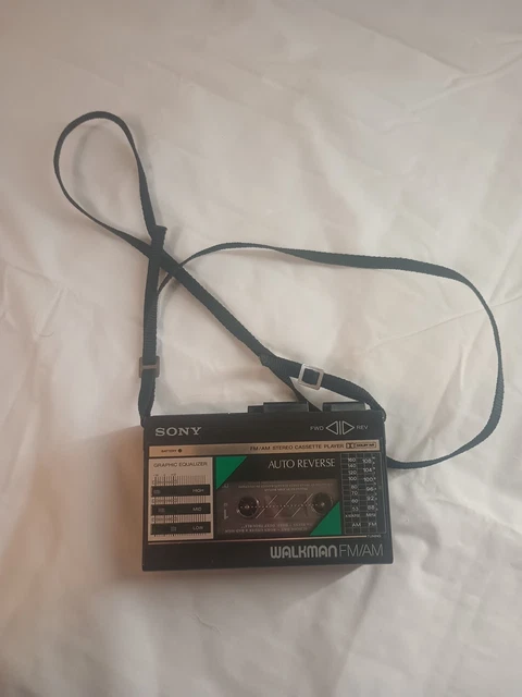 VINTAGE SONY WALKMAN Stereo Cassette Player AM/FM WM-F18 For Parts Or Repair £31.53 - PicClick UK