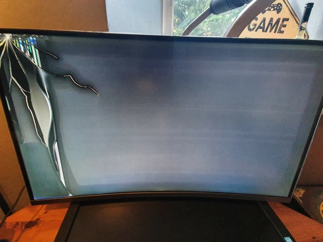 SAMSUNG LC27JG52QQUXEN 27 Inch Curved Gaming Monitor (broken screen) £ ...