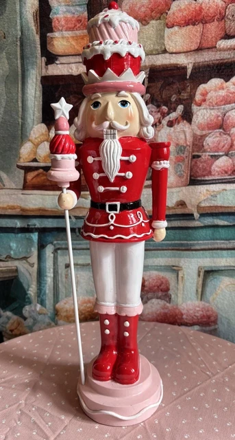 TK MAXX HALLOWEEN ,Stunning Nutcracker Santa , Iced ,Pink / Red ,Cake ...