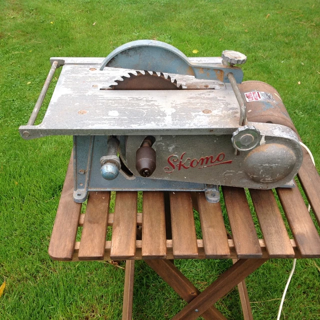 VINTAGE SKOMO BENCH Table Saw 1/2 HP phase 1 Crompton Parkinson motor ...