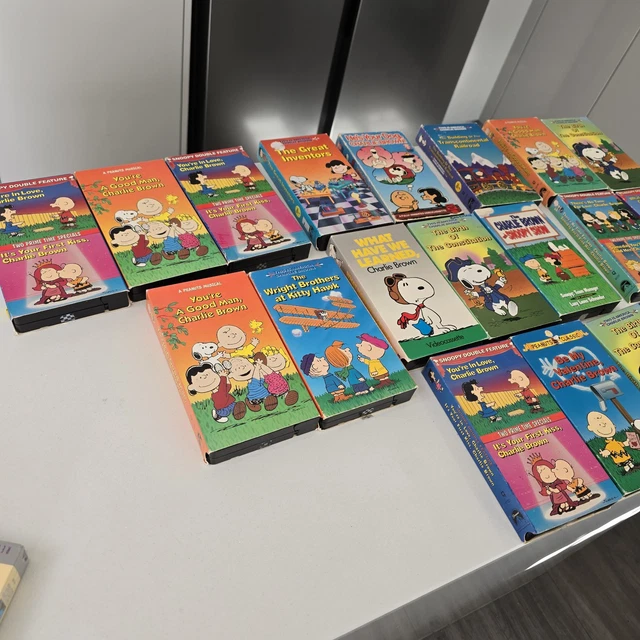 PEANUTS CHARLIE BROWN Snoopy VHS Videos x 18 £15.00 - PicClick UK