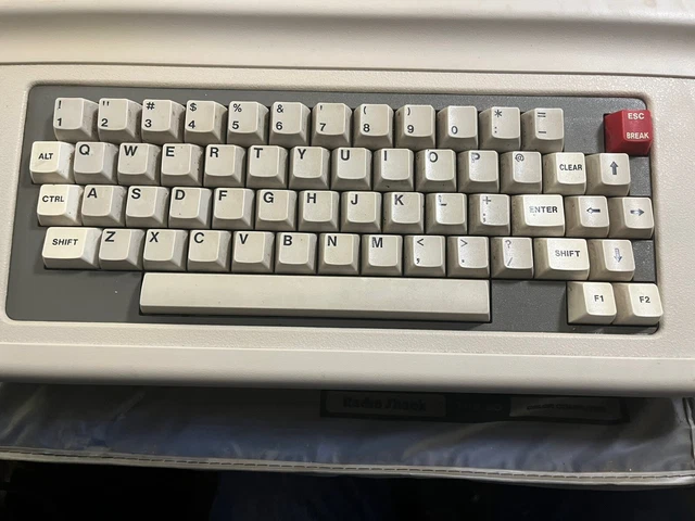 VINTAGE 1986 TANDY 128K Color Computer 3 Radio Shack 26-3334, Powers Up ...