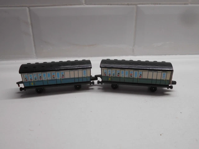 THOMAS THE TANK engine ertl train set Emily's express coaches £5.99 ...