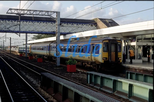 BRITISH RAIL DIESEL Multiple Unit Sprinter Dmu 156486 Wakefield 1992 ...