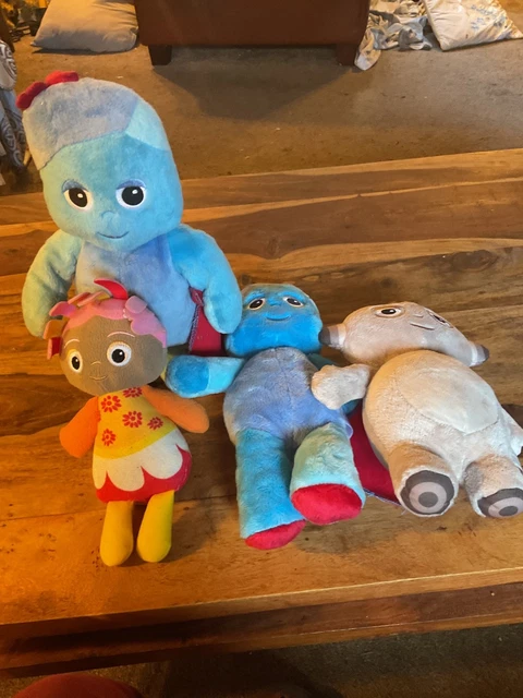 4 IN THE Night Garden Talking Plushes, Upsy Daisy, Iggle Piggle, Makka ...