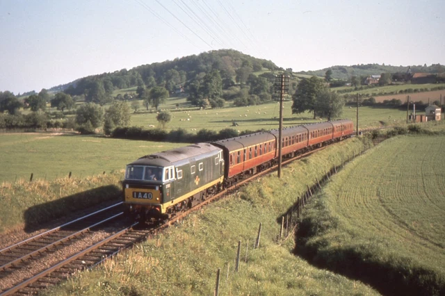 35MM RAILWAY SLIDE: COLOUR-RAIL: DE 240: CLASS 35: D7076 £2.00 ...