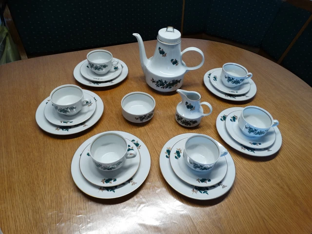 KAFFEESERVICE 6 PERS. Henneberg Porzellan DDR Blumenmuster Grün Gold Goldrand -G EUR 40,00 ...