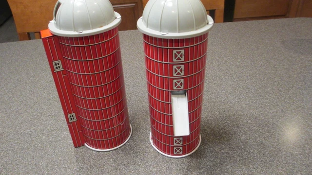 VINTAGE MARX FARM Barn Silo's $74.89 - PicClick AU