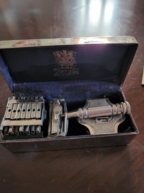 VINTAGE WILKINSON 7 Day Safety Razor, Empire Model, original chrome art ...