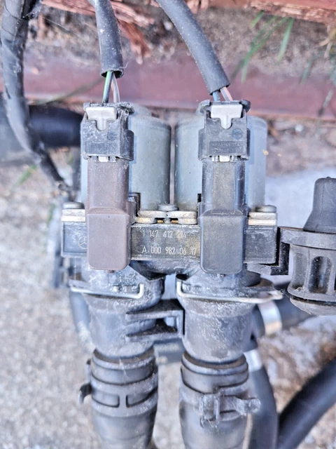 MERCEDES-BENZ S W222 Coolant Heater Control Valve A0009820617 Original ...