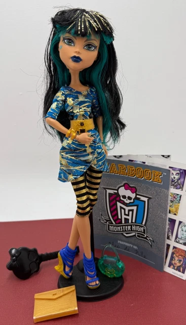 MONSTER HIGH ☆ Picture Day : Cleo de Nile - Mattel 2012 Fashion Doll ...
