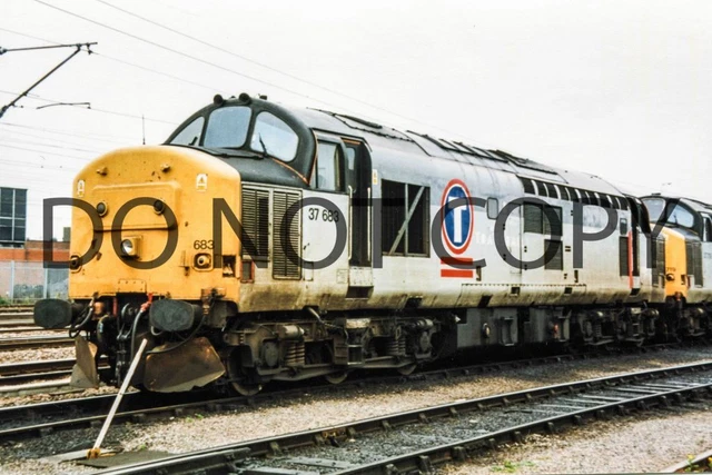 UK DIESEL TRAIN Railway Photograph Of Class 37 37683. Loco. Rm37-1646 £ ...