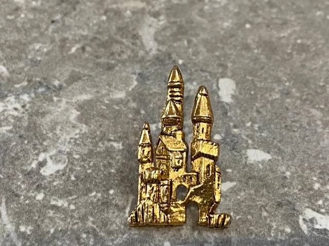 DISNEY MALEFICENT GOLD Castle Pin Badge Htf Sleeping Beauty 3D £16.99 ...