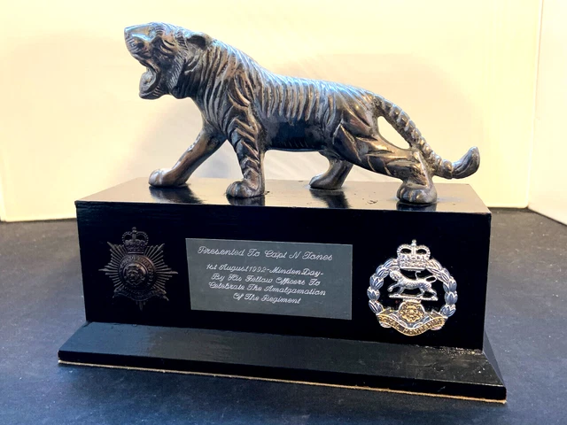 ROYAL HAMPSHIRE REGIMENT 'The Tigers' British Army Presentation Piece £ ...