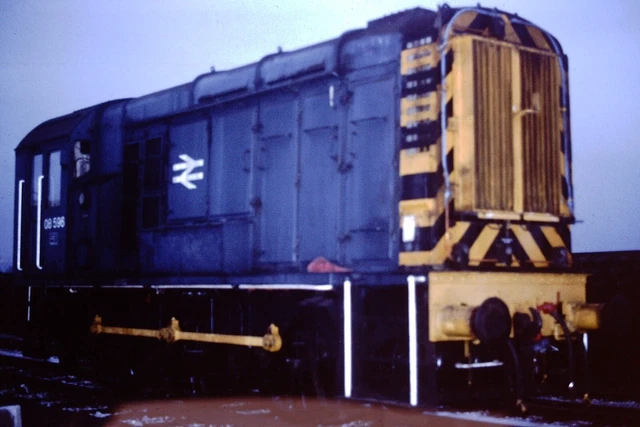 1976 BRITISH RAIL Diesel Loco 08596 Railway Slide Ref 5781 £3.99 ...