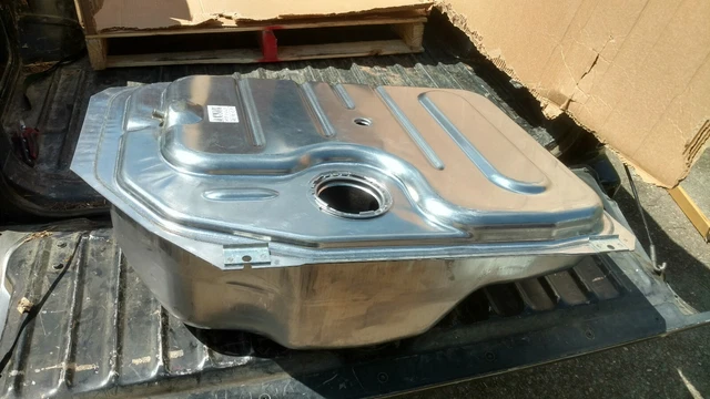 HOLDEN VY VZ Ute fuel tank Genuine nos V8 vu ss Maloo commodore LS1 70 ...