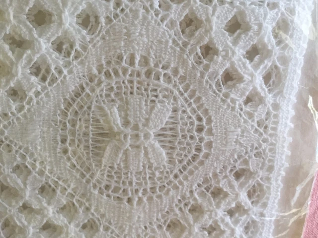 VINTAGE GENUINE NOTTINGHAM Leavers Lace set 4 coasters still in ...