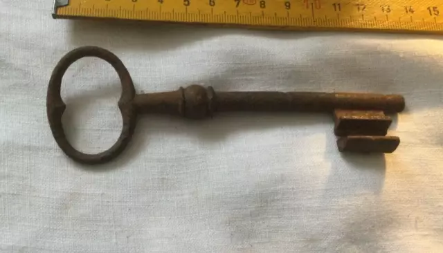 GRANDE CLEF ANCIENNE XVIIIe/XIXe en FER FORGÉ n°12 EUR 3,00 - PicClick FR