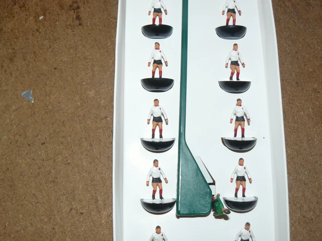LIVERPOOL 1970'S AWAY Kit Subbuteo Santiago Team £16.99 - PicClick UK