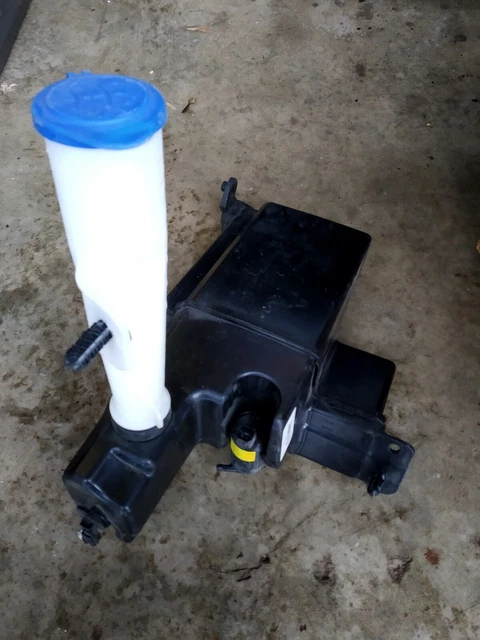 FORD F250 F350 Super Duty Windshield Washer Reservoir Pump & Sensor ...