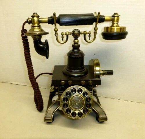 PARAMOUNT COLLECTION CLASSIC Series Model 689 Push Button Dial Replica ...
