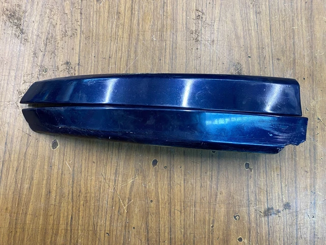 FORD FALCON AU XR6 / XR8 Front Bumper Bar Lower Lip Extensions Pair EUR ...