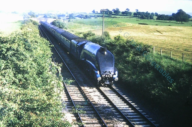 35MM RAILWAY SLIDE LNER Locomotive Class A4 4498 Sir Nigel Gresley (L3 ...