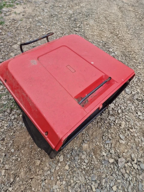 RIDE ON LAWN mower tc14 102 grass collection box honda castel garden £ ...