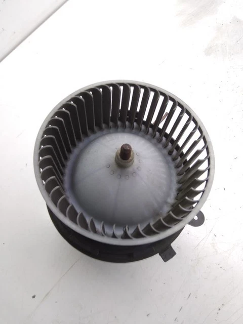 MERCEDES-BENZ C W204 2010 Heater blower fan motor V2425001 Diesel 125kW ...