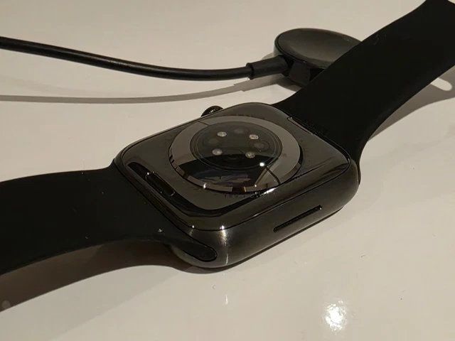 APPLE WATCH SERIES 7 Excellent 4G 45mm Graphite Titanium + Sports Band ...